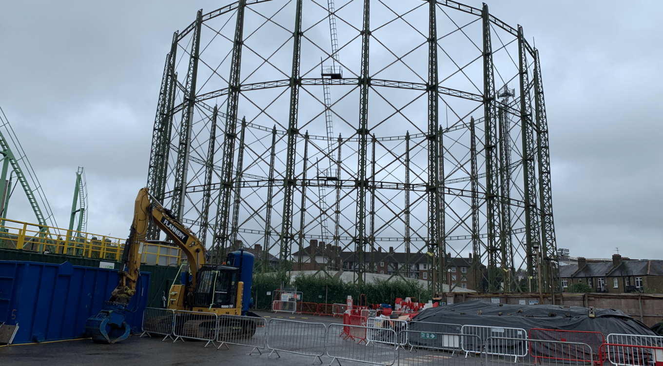 Oval Village Gas Holders | PERSES